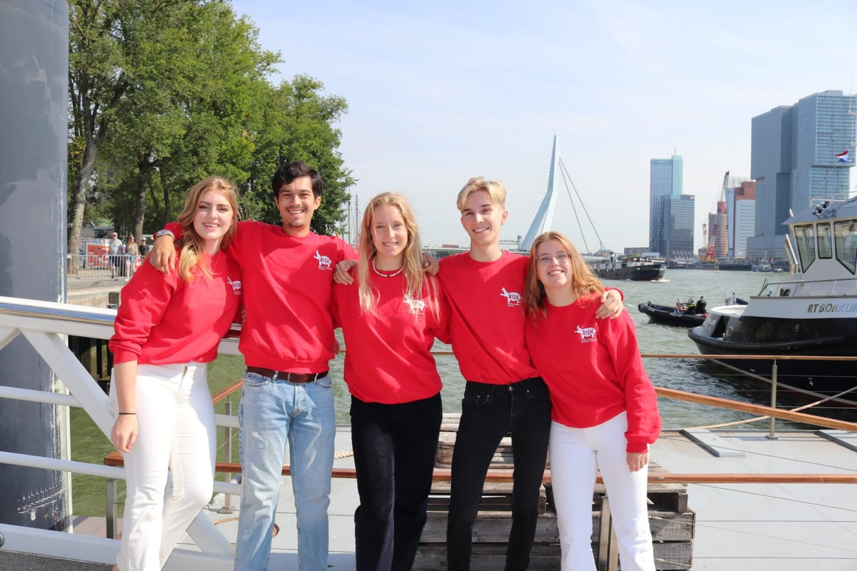 Oud besturen / Over | RISK Toneel