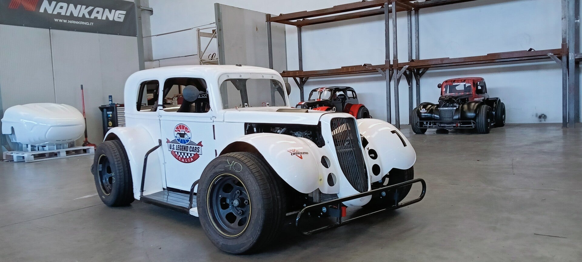 Legend cars in vendita