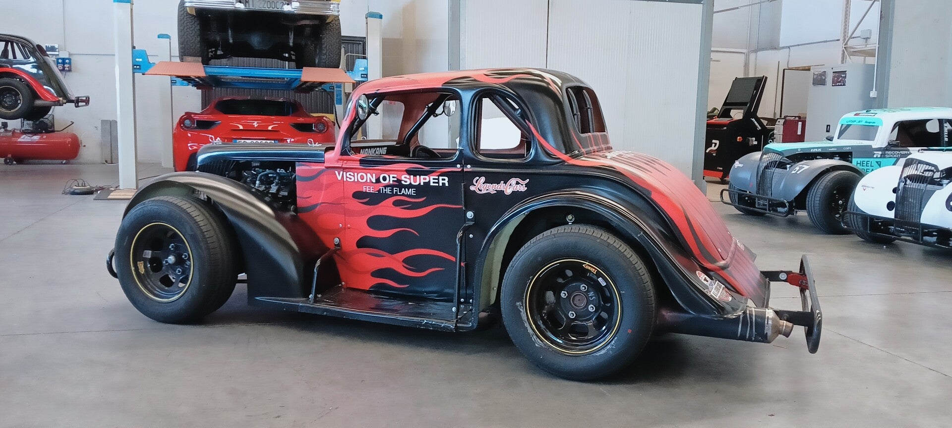 Legend cars in vendita