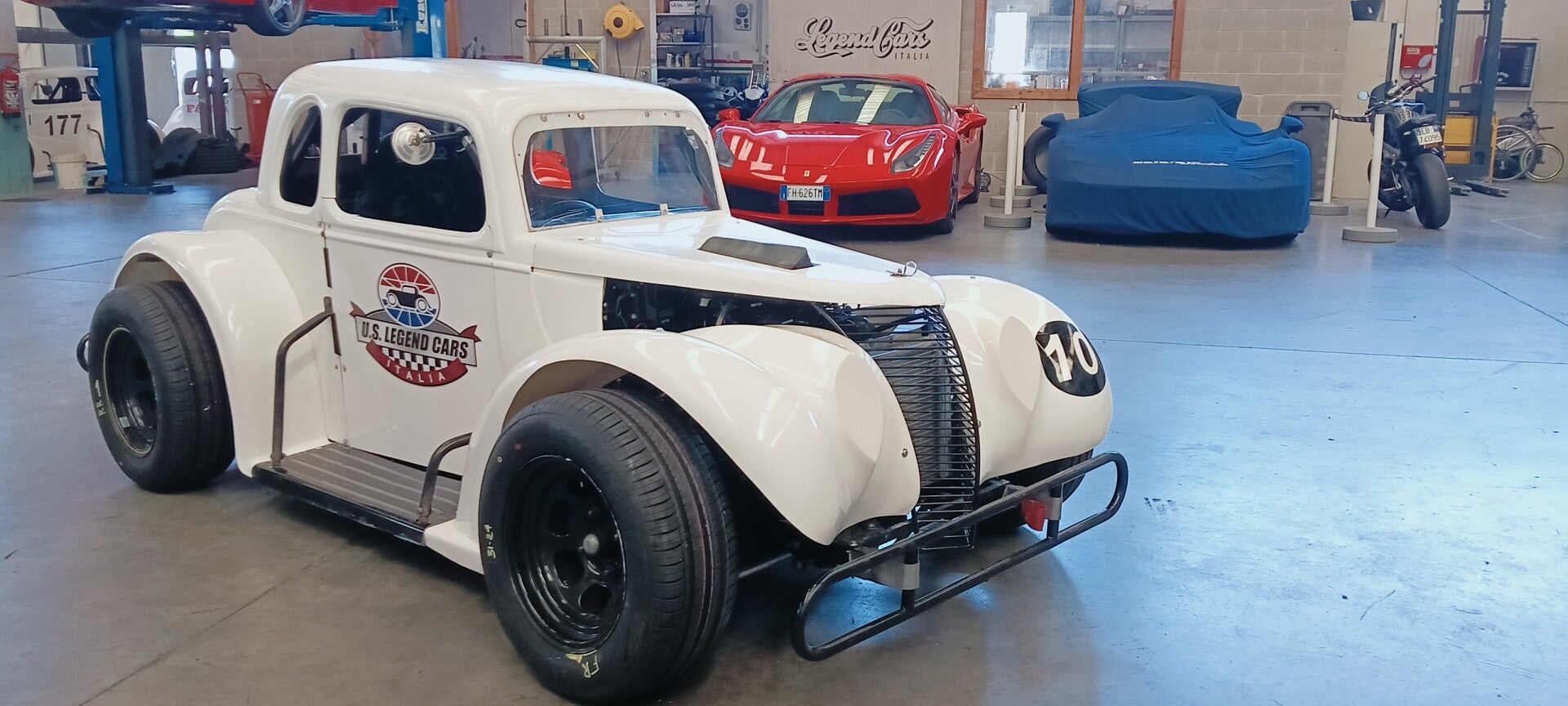 Legend cars in vendita