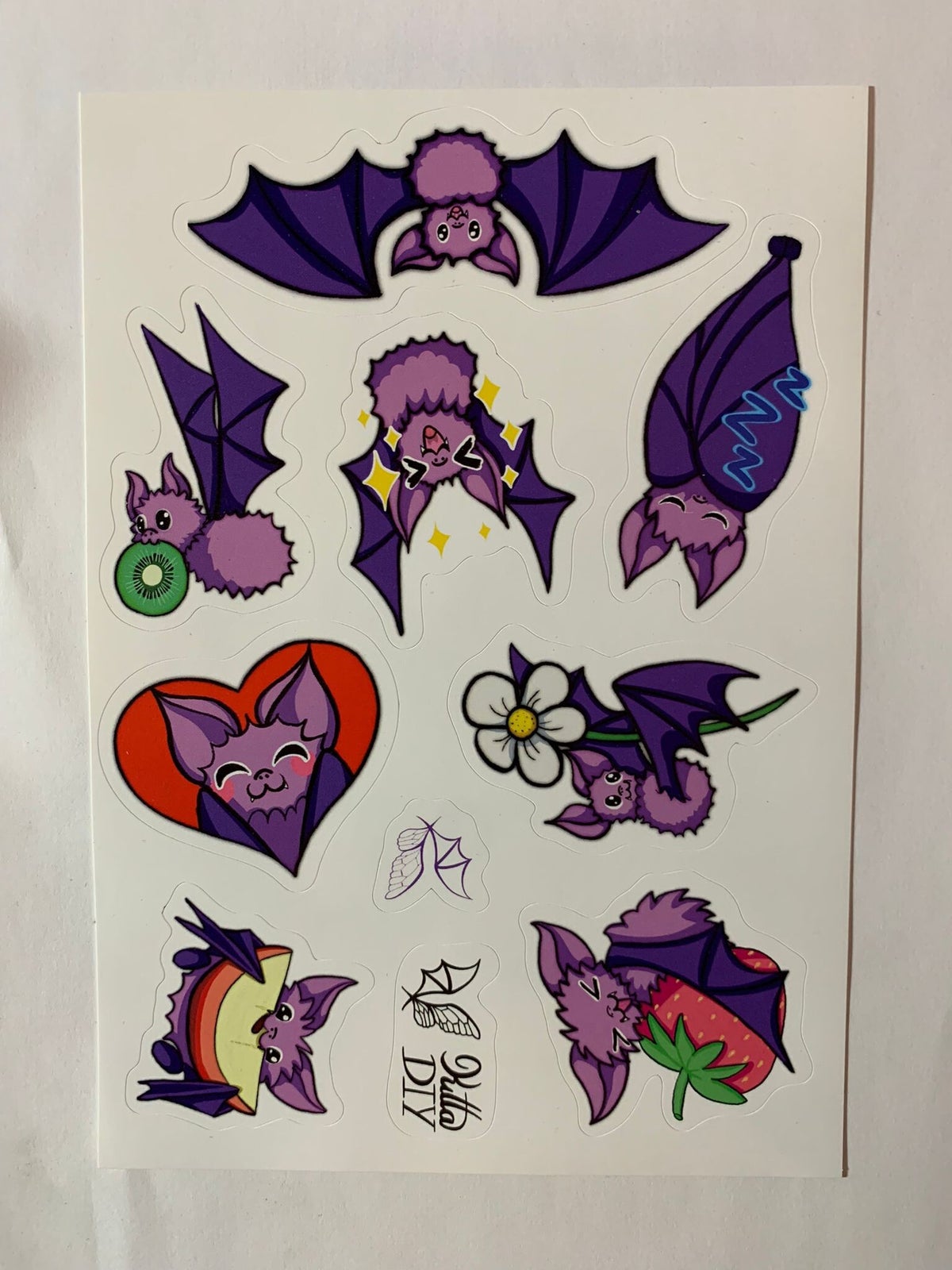 Stickervel met paarse vleermuisjes | Kitta DIY