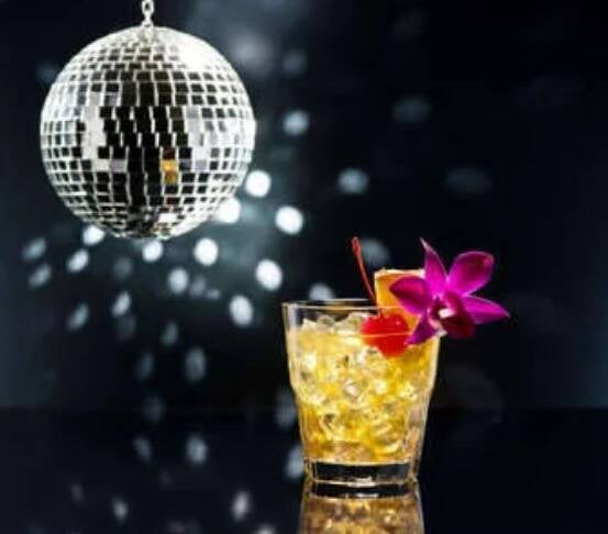 Club 10 Dining Drinking Dancing