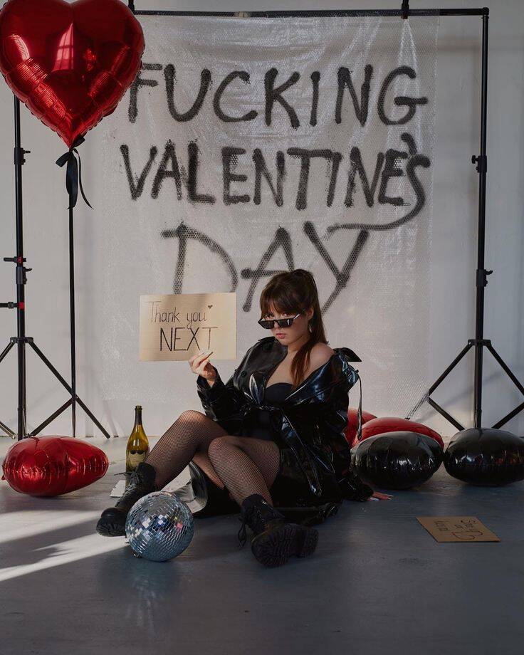 How to Organize the Ultimate Anti-Valentine's Day Party / Party Tips On ...
