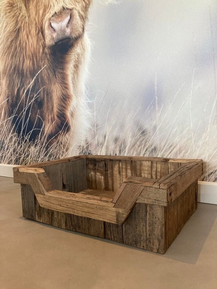 Houten hondenmand maken | Het Oude Gebint