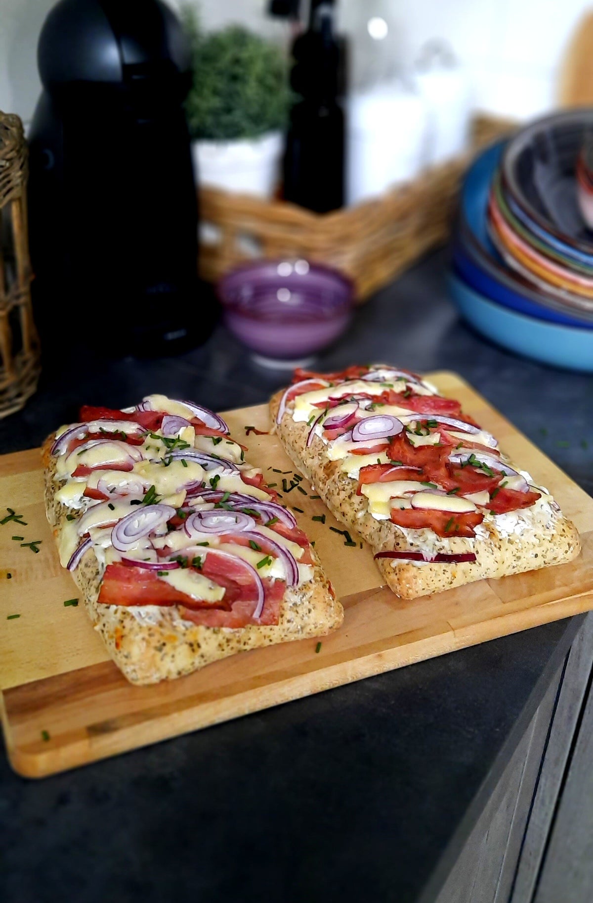 Brood pizza Raclette Speck / Lunch gerechten | Linda's keukentje