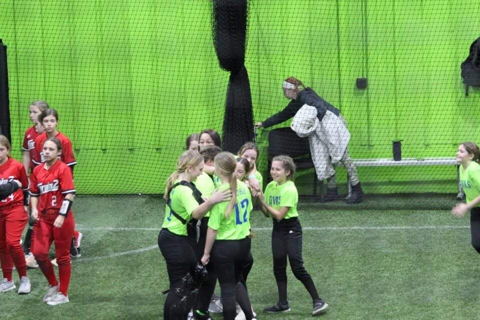 Diamond Divas Softball