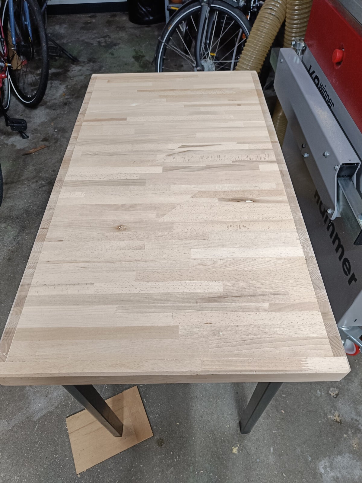 Stalen bureau met beuken blad / Projecten | youphoutbewerking