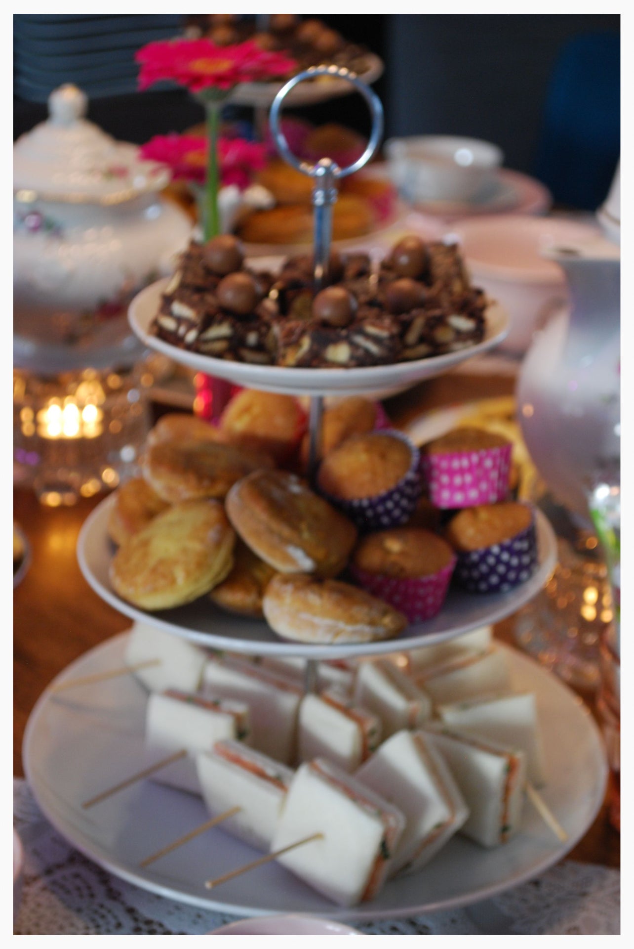 High tea Santhee / High Tea's (klik hier voor foto's) | Santhee