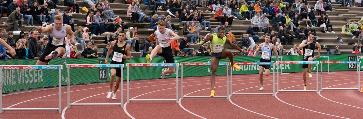 De 400 meter hordeloop van start tot finish / Track | baan-atletiek