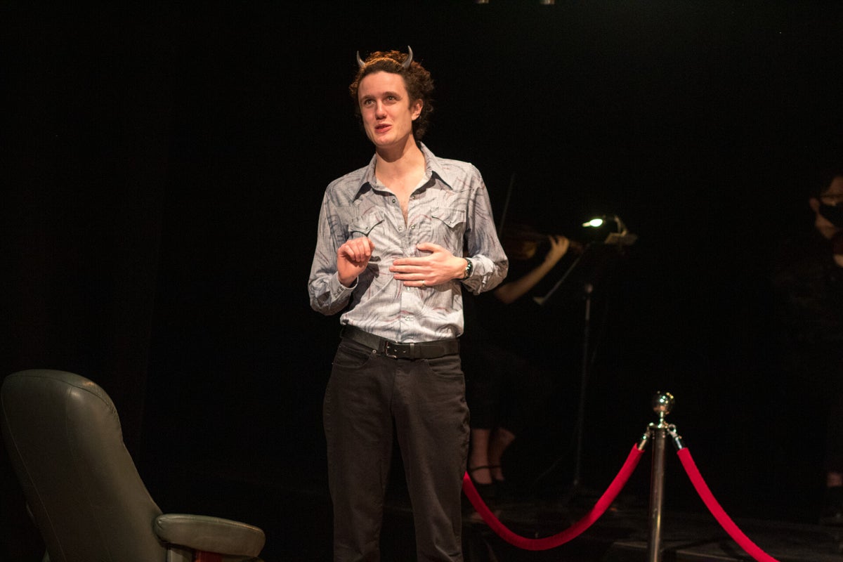 Performance Biography | William Costello Baritone