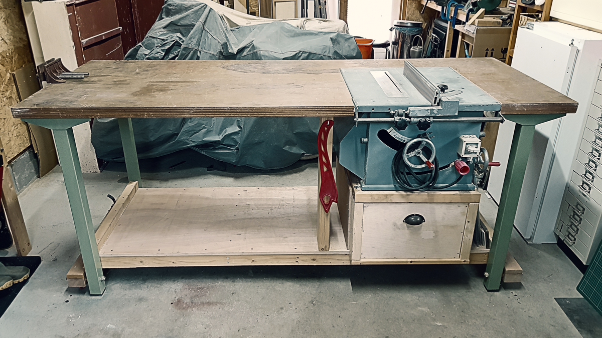 Workbench modification / Maker projects | robnelissen