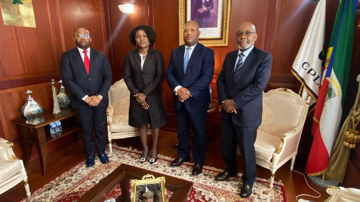 Encontro com a nova Embaixadora de Moçambique em Portugal e junto da ...