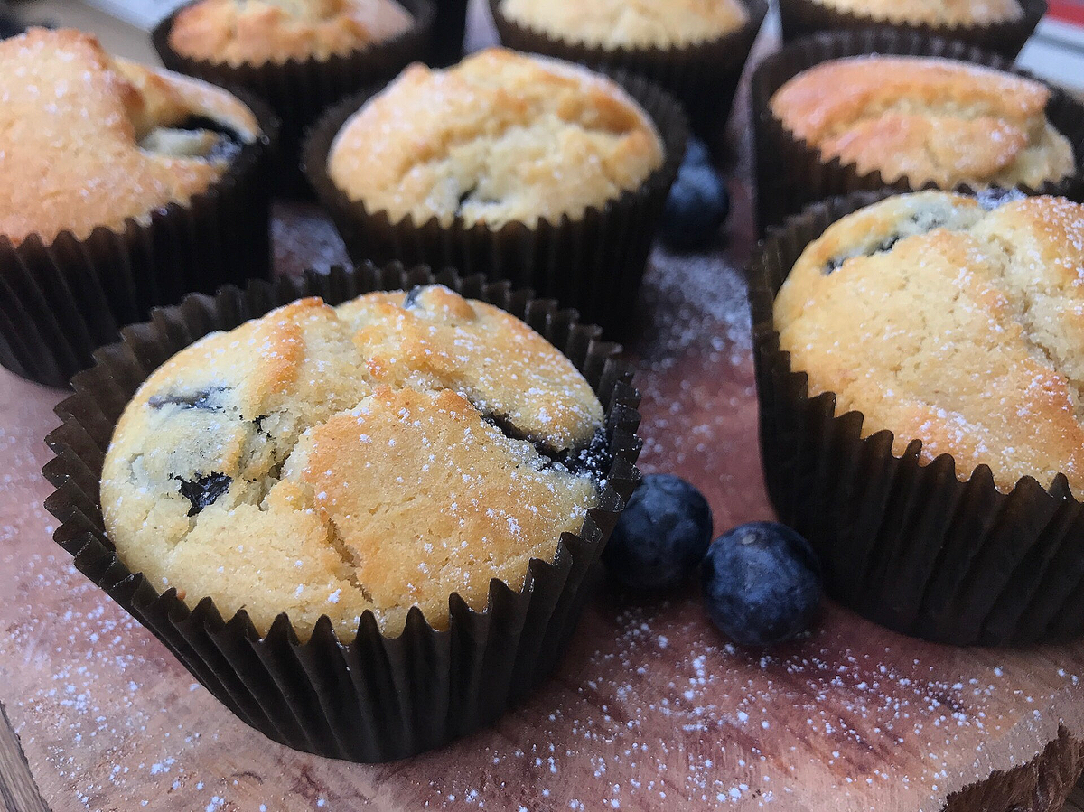 Review: Costa's Blueberry Muffins / Recipe Reviews / Blog | abs bakes