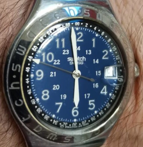 Swatch AG 1993 V8 irony | Tijd voor een ander