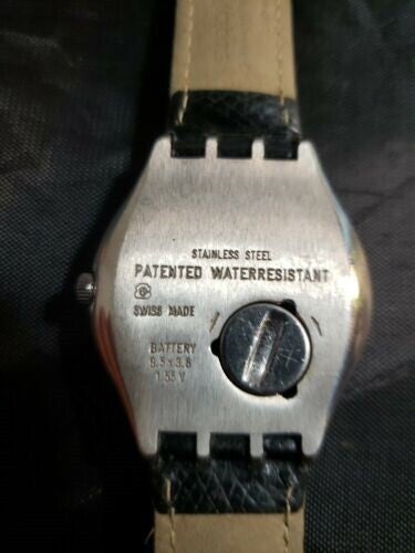 Swatch AG 1993 V8 irony | Tijd voor een ander