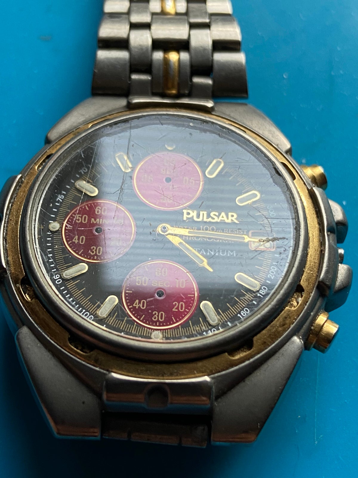 Pulsar V657- 8000 titanium | Tijd voor een ander
