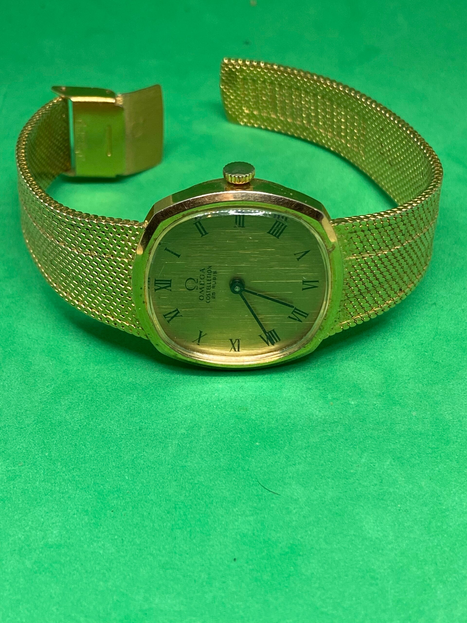 Omega Constellation met 25 rubis uit 1976 | Tijd voor een ander