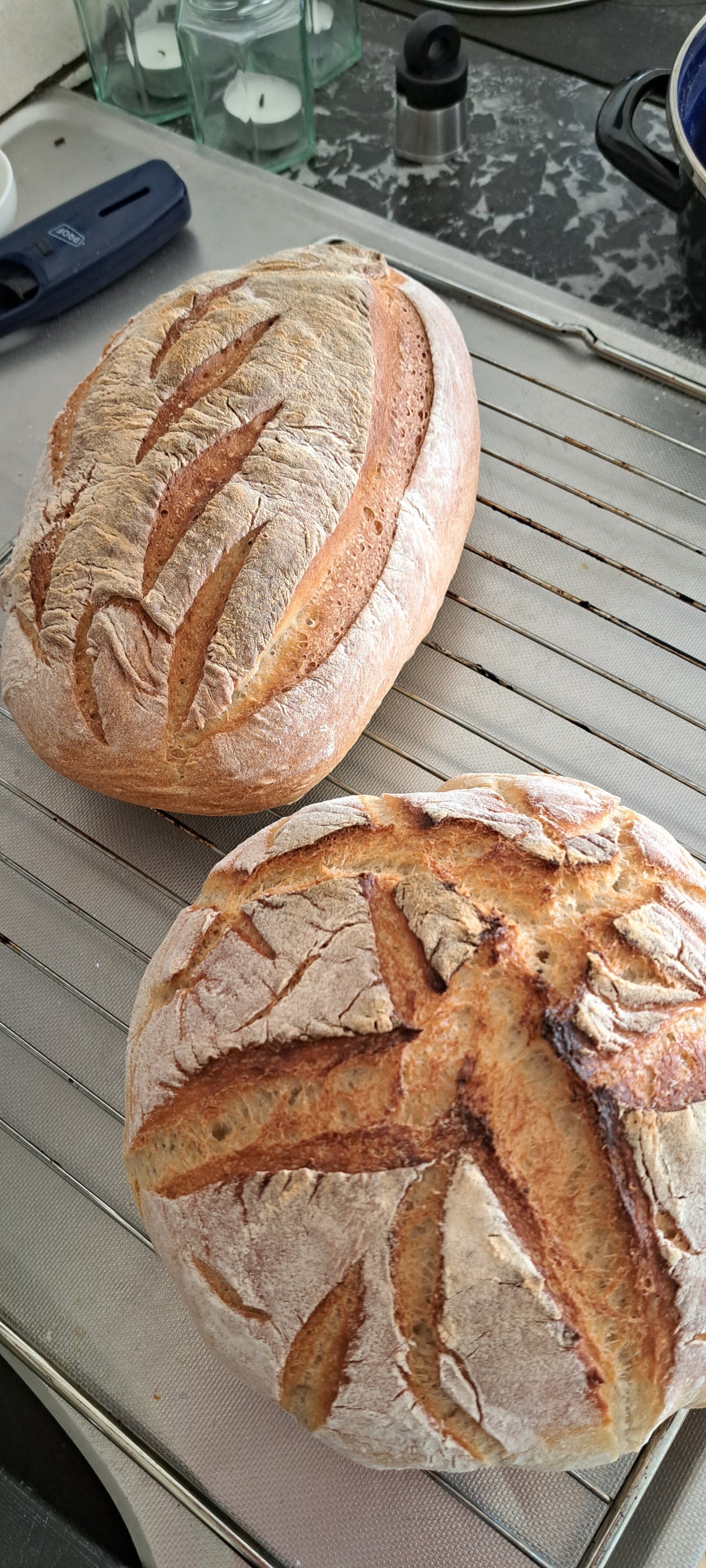 Zelf brood bakken (met gist) / Bak je eigen brood / Nederlandse ...