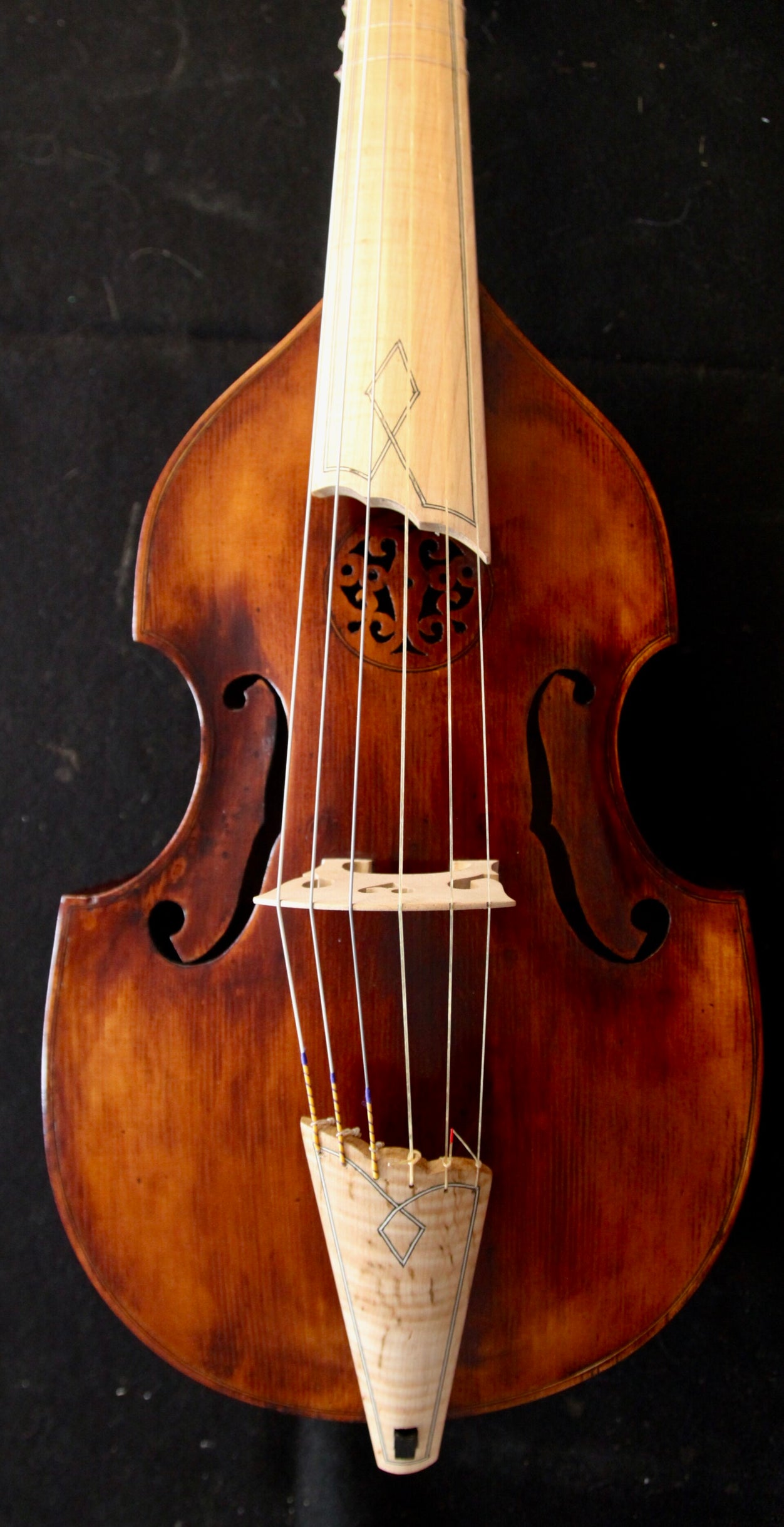 Violas da gamba | El Luthier de Opera