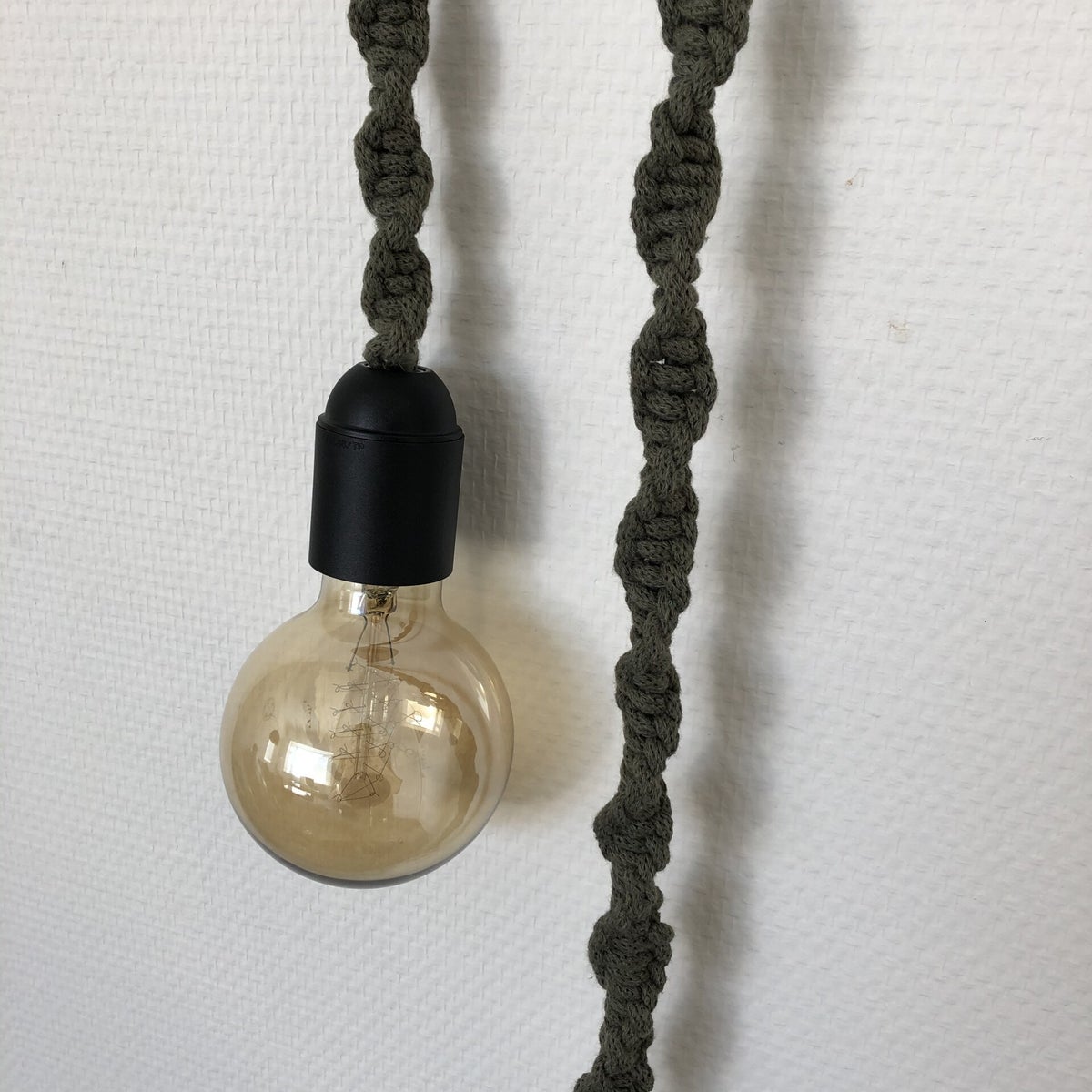 DIY: Macramé lamp / BLOG | diy_budget_interieur