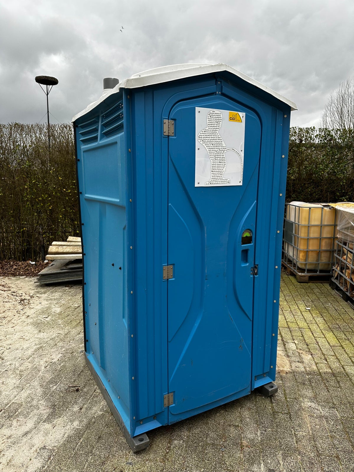 Toilet Cabine (Dixi) | plaskruis-huren