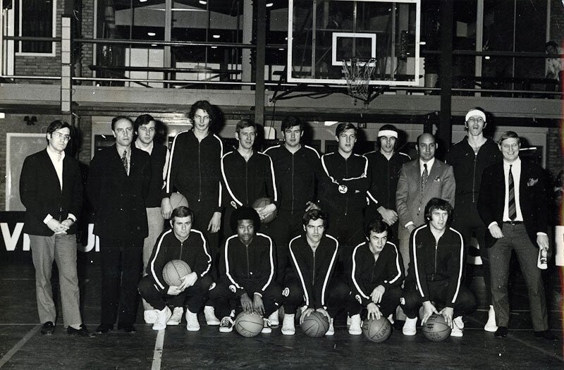 "VERGETEN" BASKETBALLERS | Dutch Basketball Memory Lane