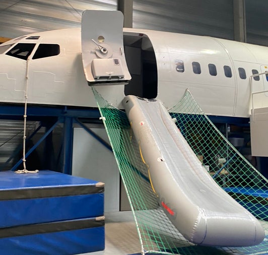 What means: "Cabin crew, arm slides"? / ︎ CREW LIFE (🇬🇧) / Blog | Sky ...