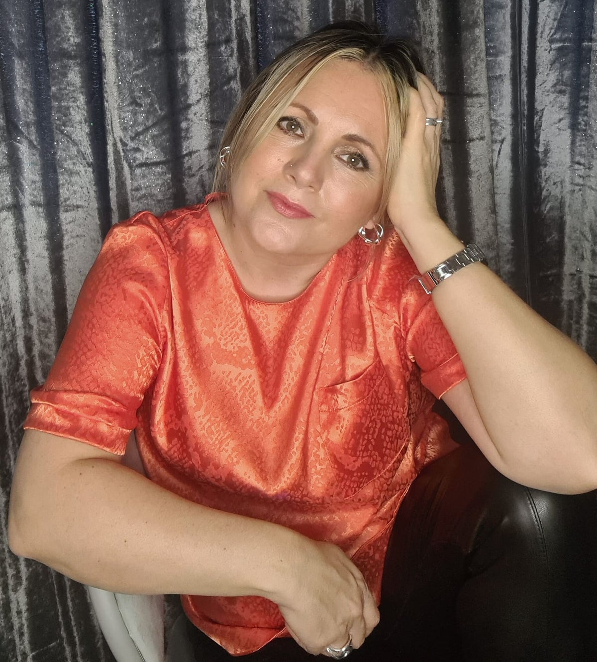 Background | Vicky Newton Spiritualist Medium