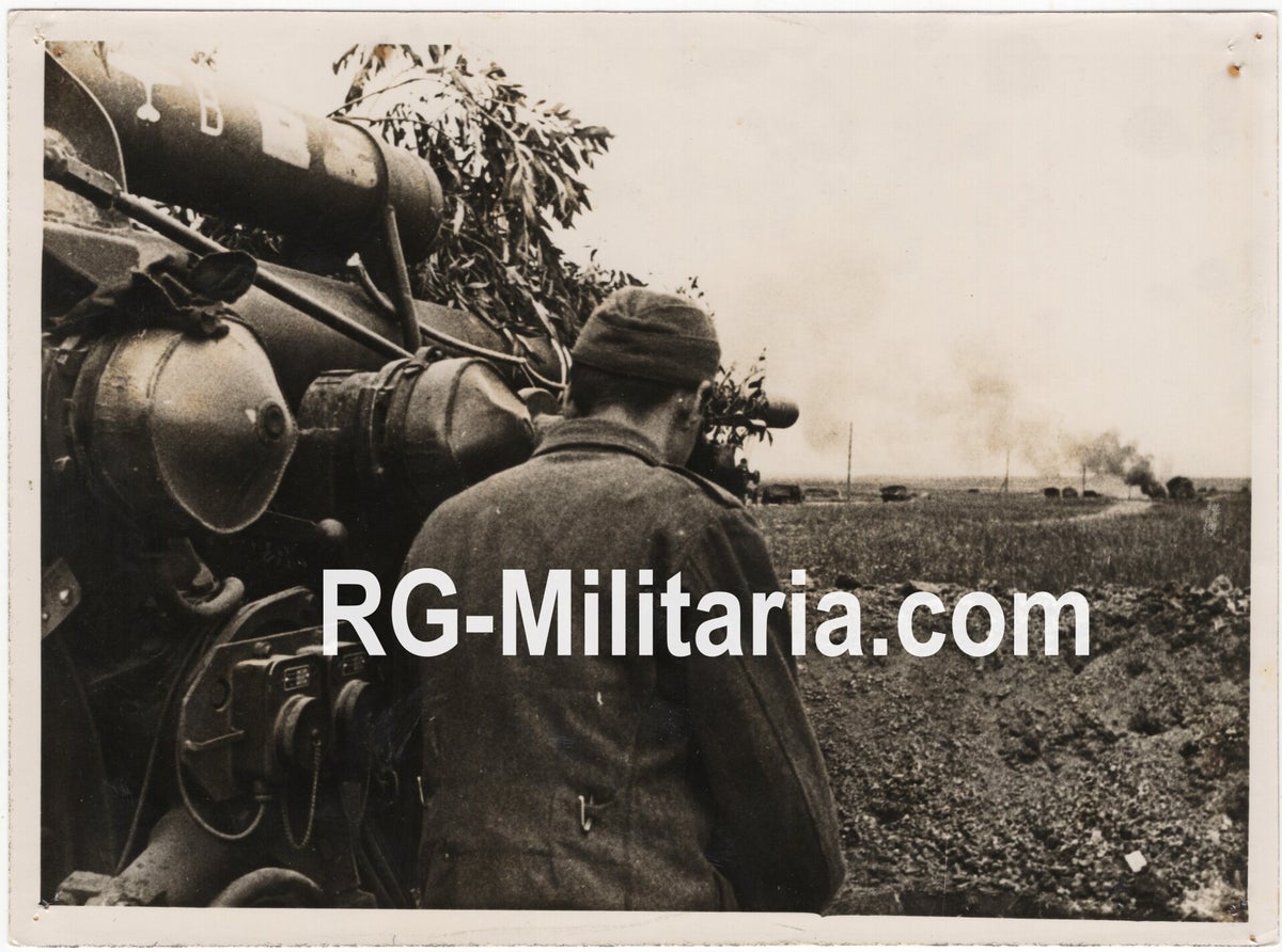 Original WW2 German Press Photo - Flak canon hitting its target ...