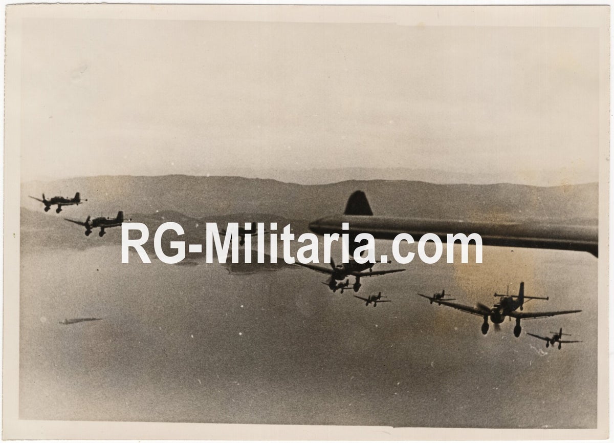 Original WW2 German Press Photo - Luftwaffe airplanes (1941)