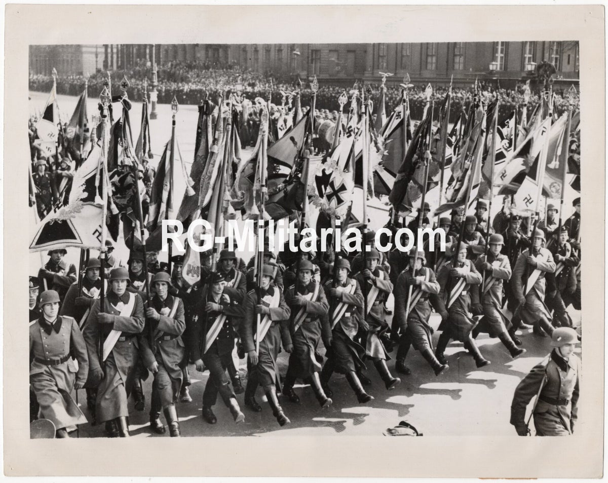 Original WW2 British Press Photo - German flag bearers marching for the ...
