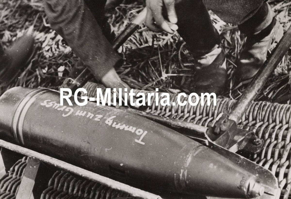 Original WW2 German Press Photo - Greeting for the Tommy written on a ...