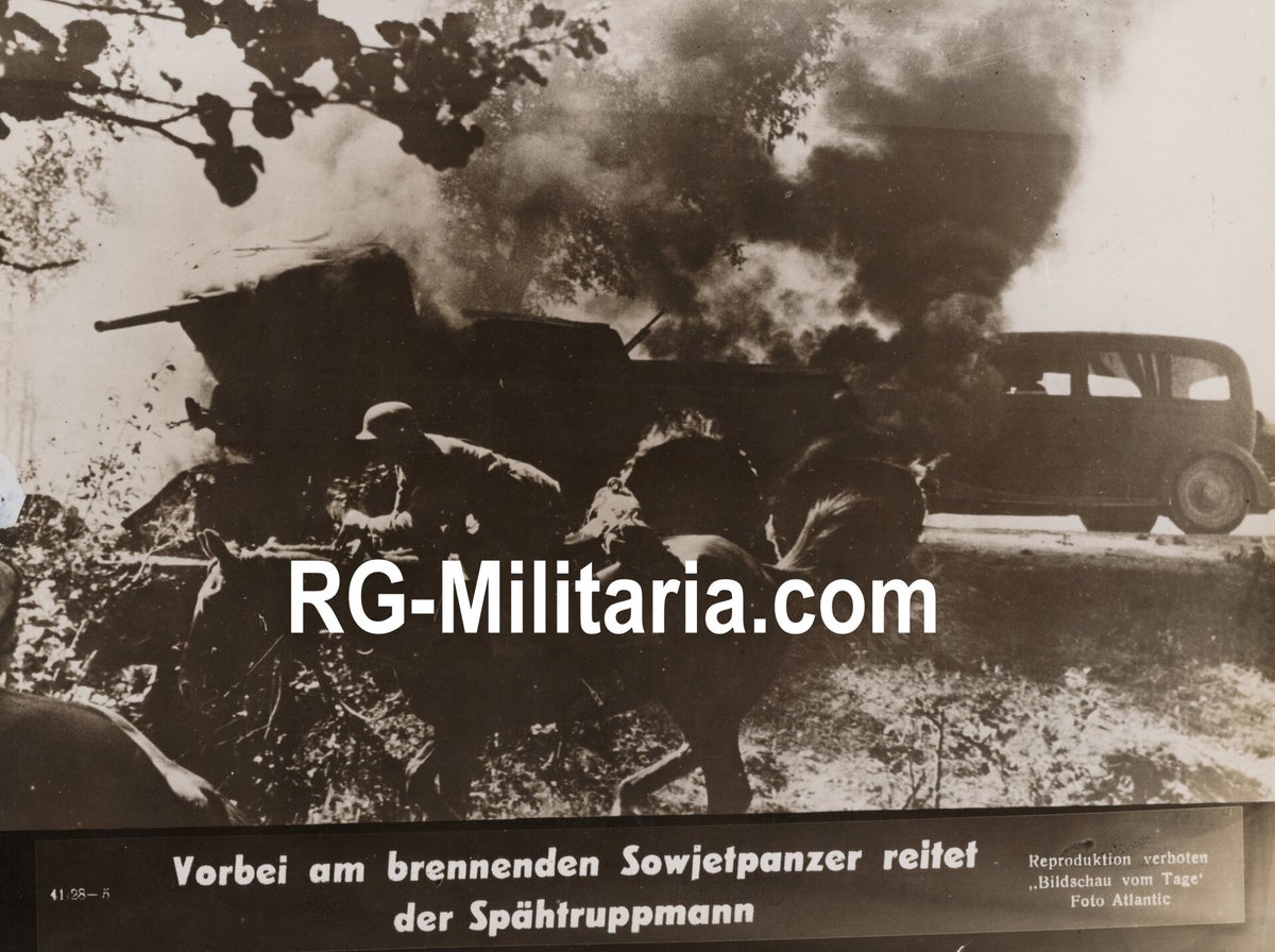 Original WW2 German Press Photo - German soldier hiding behind a ...