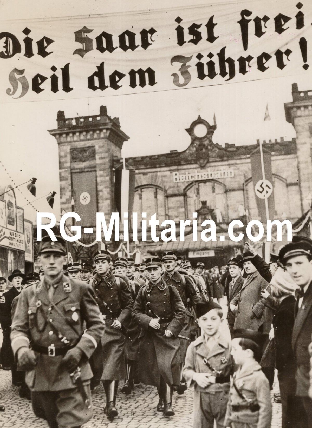 Original WW2 US Press Photo - Die Saar ist frei, heil dem Führer ...