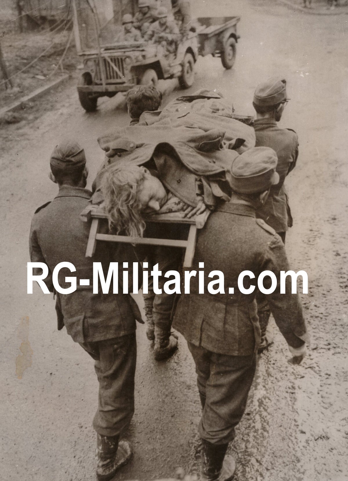 Original WW2 British Press Photo - German POW soldiers carrying a ...