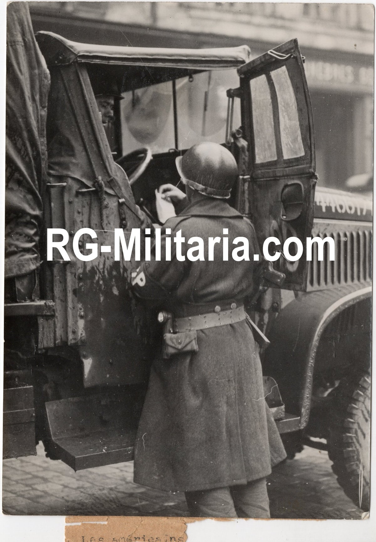Original WW2 French Press Photo - US MP Military Police checks the ...