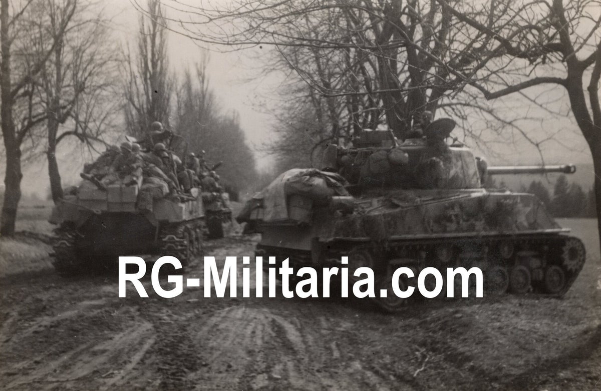 Original WW2 French Press Photo - US troops on Sherman tanks riding in ...