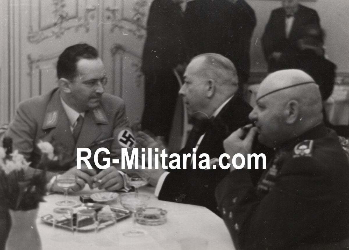 Original WW2 German Press Photo - Gauleiter Konrad Henlein talking to ...