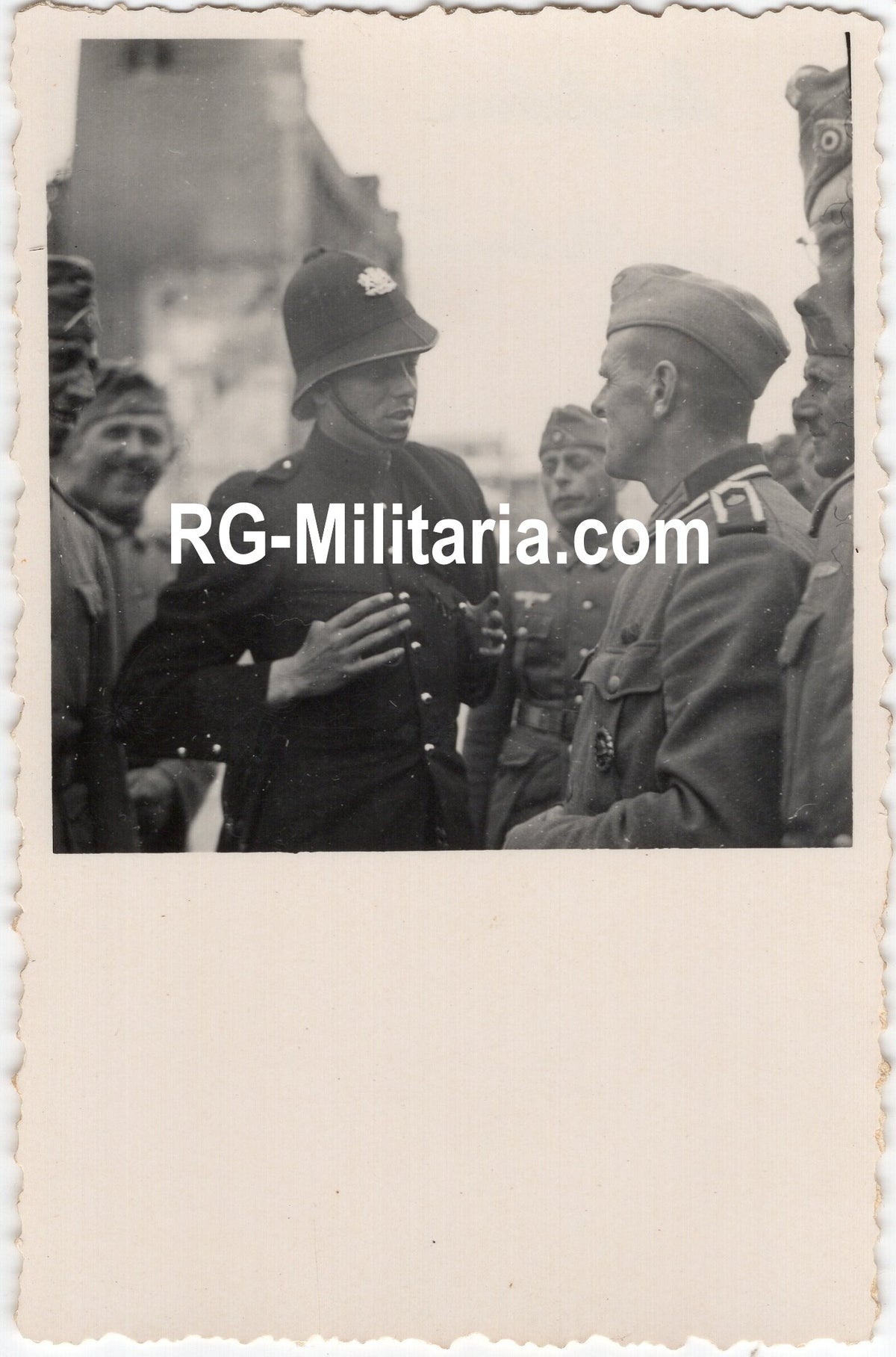 Original WW2 German Photo - WH Wehrmacht soldiers talking to a Dutch ...
