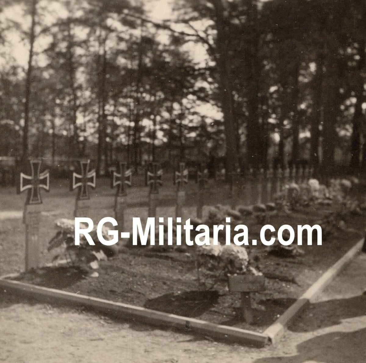Original WW2 German Photo - German war graves at the Grebbeberg, Rhenen ...