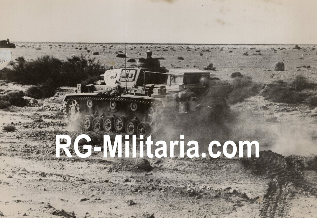 Original WW2 German Press Photo - German Panzer III Tank in Africa (1942)