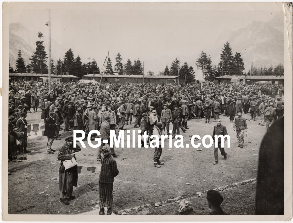 Original WW2 US Press Photo - Liberated prisoners of the Ebensee ...