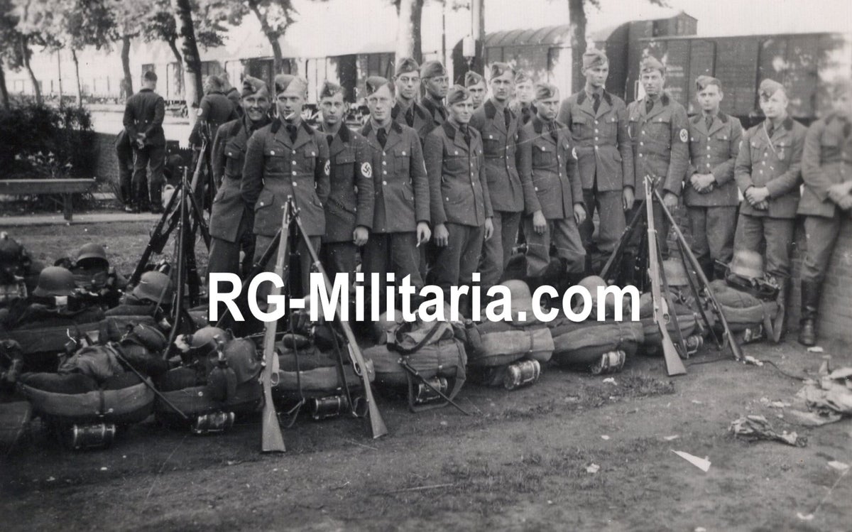 Original WW2 German Photo - German RAD soldiers arrive in Maastricht ...