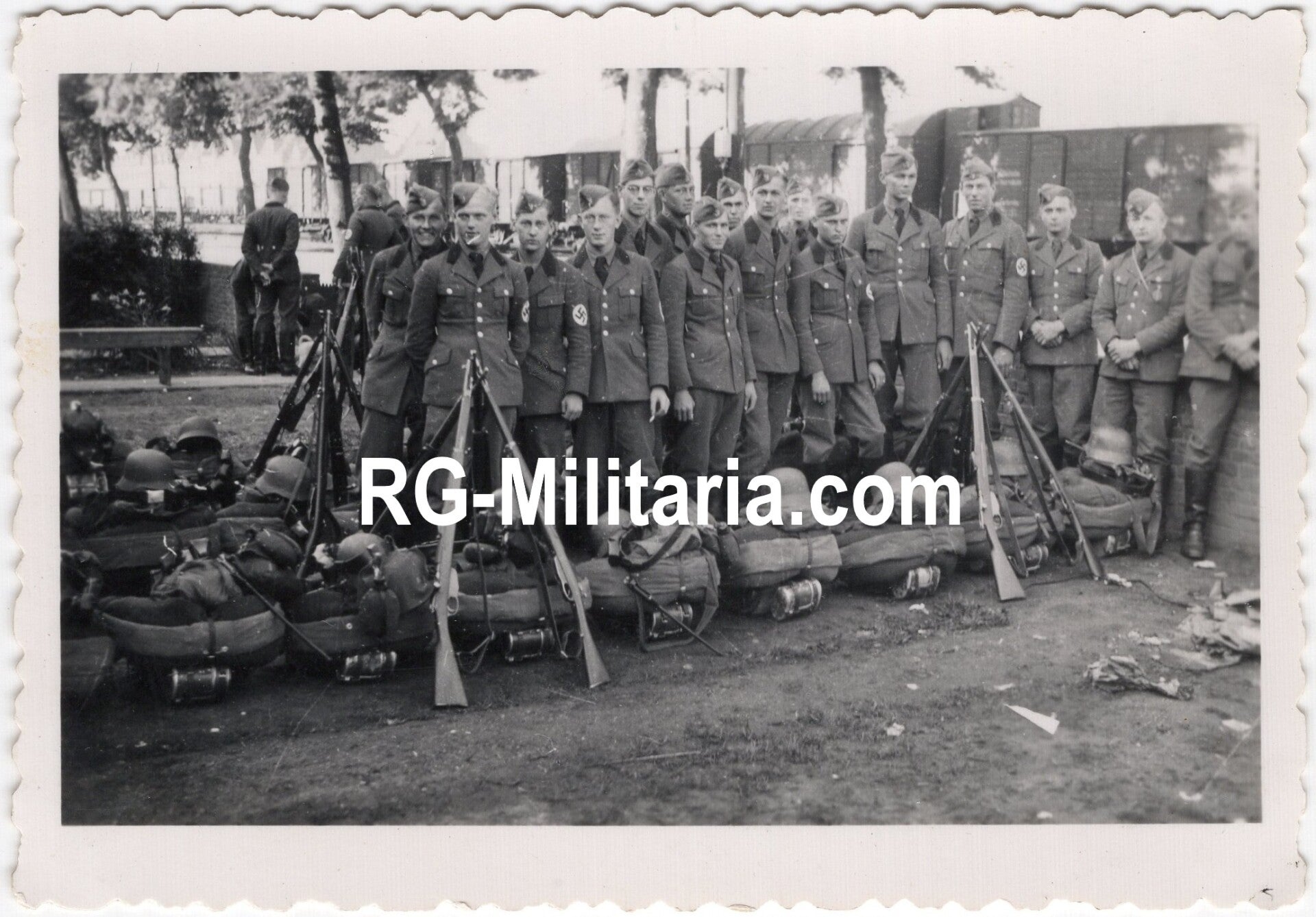 Original WW2 German Photo - German RAD soldiers arrive in Maastricht ...