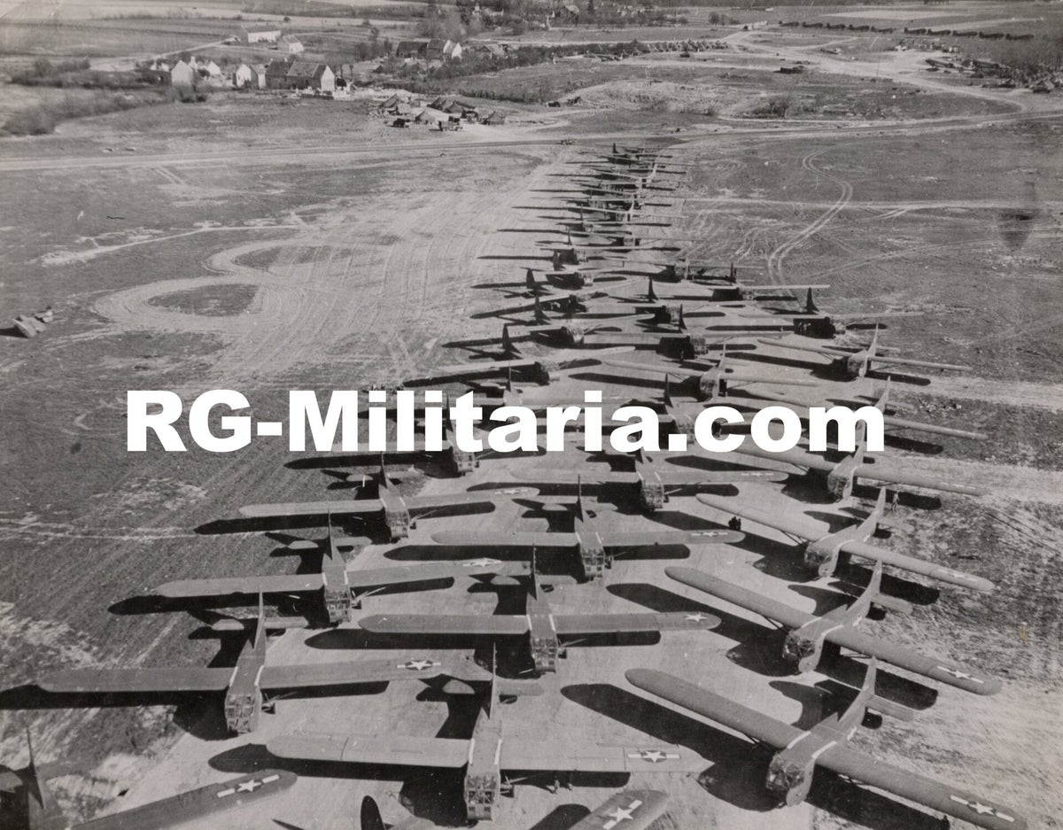 Original WW2 American US Press Photo - US Airborne gliders awaiting ...