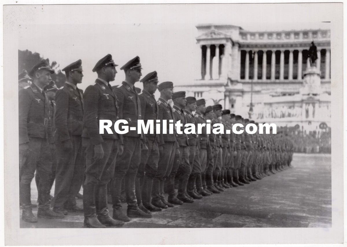 Original WW2 German Press photo - German Luftwaffe pilots in Rome ...