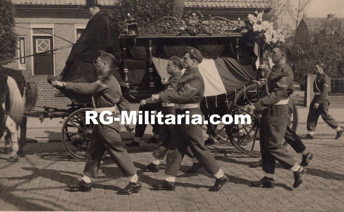Original WW2 Dutch Photo - Funeral with Allied Dutch volunteers ...