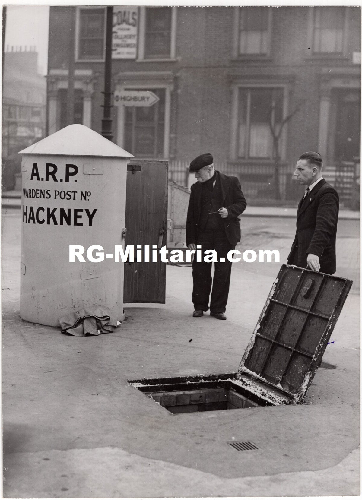 Original WW2 British Press Photo - British ARP Air Raid Shelter in ...
