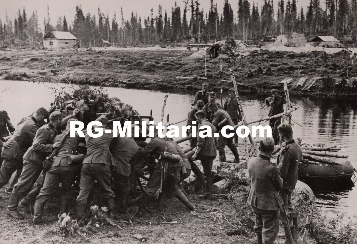 Original WW2 German Press Photo - German soldiers crossing a river in ...