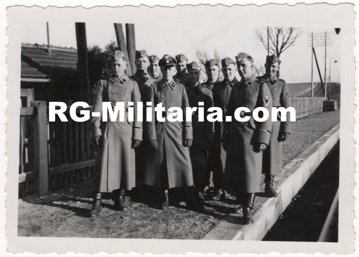 Original WW2 German Waffen SS Photo - SS soldiers with cuff title ...